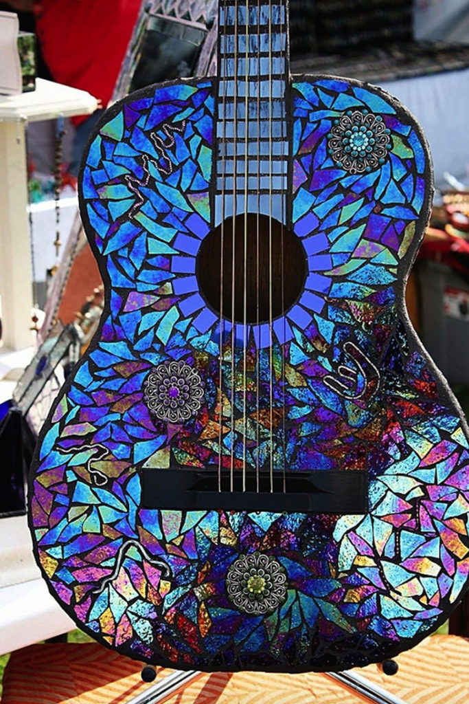 Artesanato com CD: 70 Ideias e Tutoriais Passo a Passo