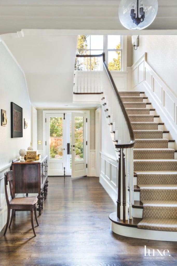 Sala com Escada: 60+ Ideias e Referências Incríveis! - TC